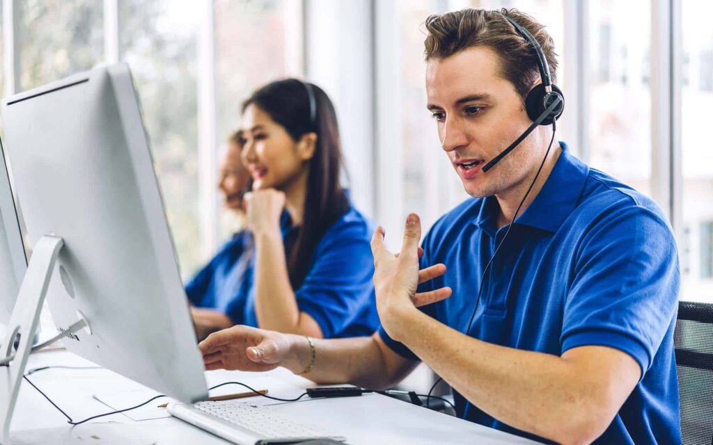 How to Hire a Call Center for Your Business - ListenTrust